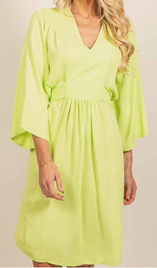 Koop nu de stijlvolle Appelgroene Due Amanti Dames Jurk van Viscose - Shop Nu!